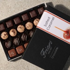 Top and botton chocolate box,chocolate box with insert | Cake box ...